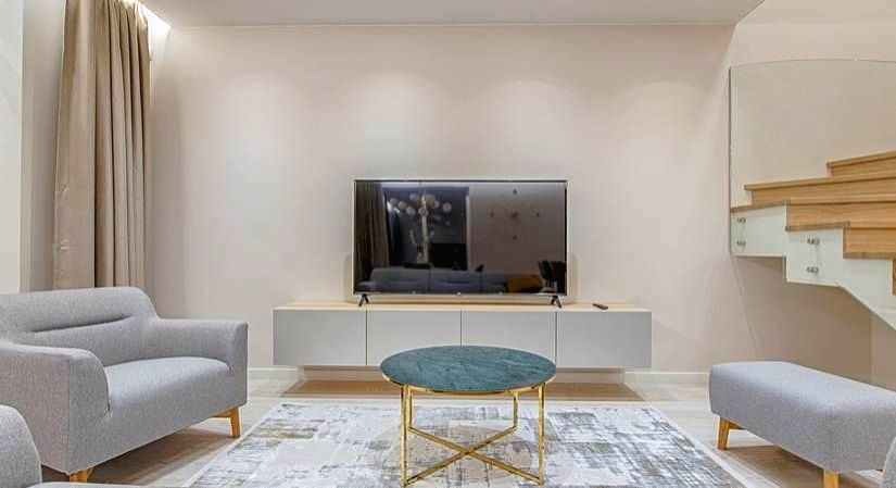 Free Photo :A Buying guide for the best smart TVs