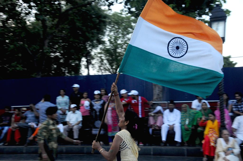 Beating retreat ceremony at Attari-Wagha border