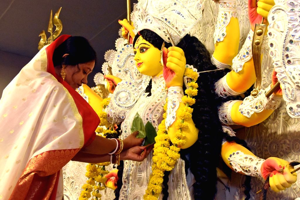 : Bhopal: A married woman offers prayers to Goddess Durga