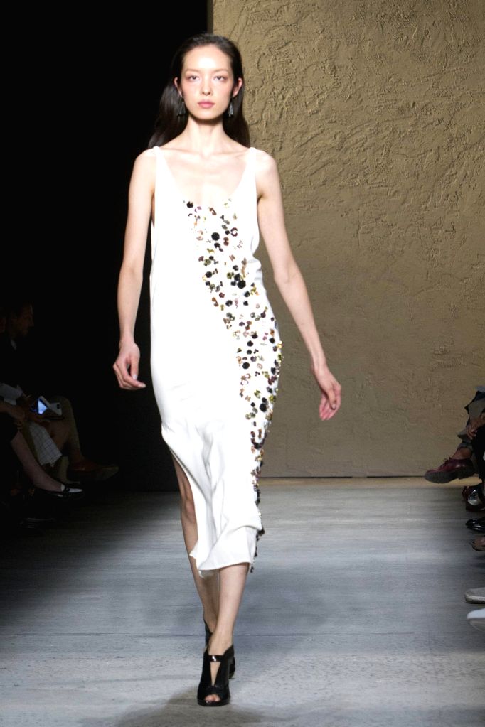 NARCISO RODRIGUEZ RUNWAY