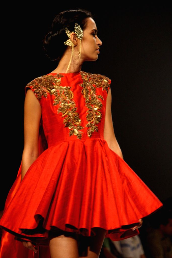 Wills Lifestyle India Fashion Week Autumn-Winter'14 - Samant Chauhan
