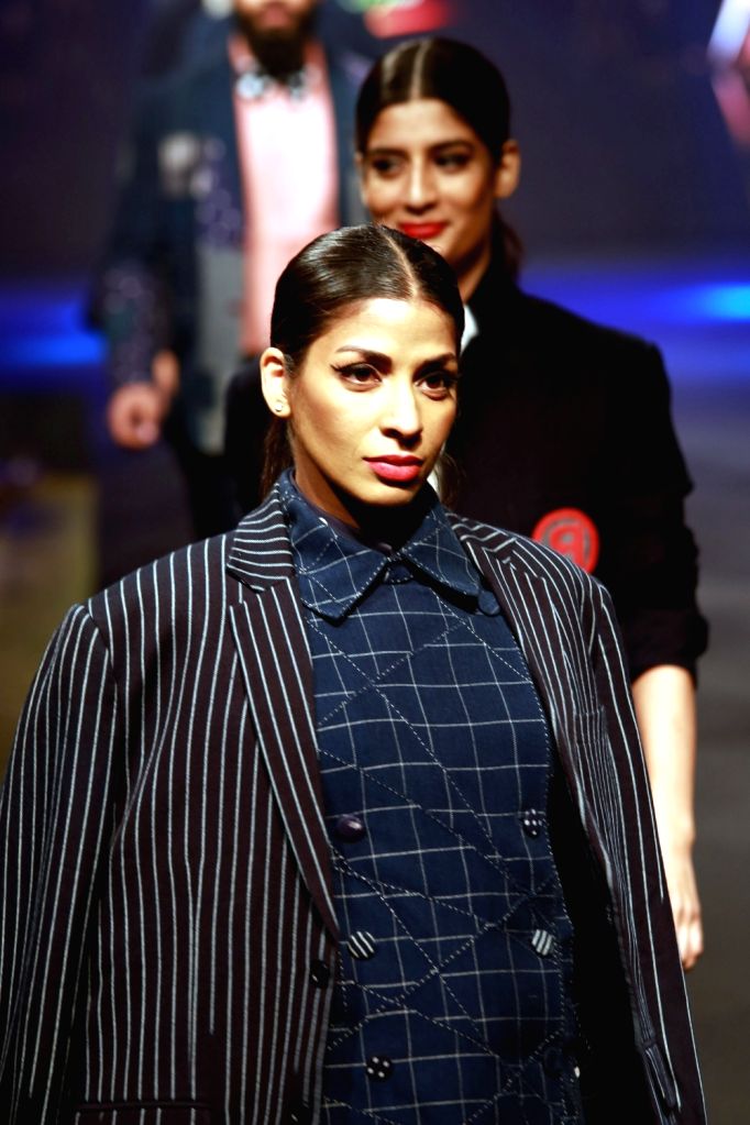 Blenders Pride Fashion Tour 2016 - Rajesh Pratap Singh