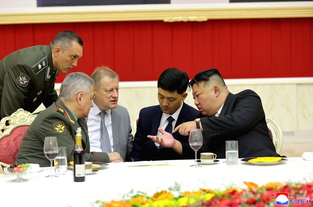 A reception hosted by North Korean leader Kim Jong-un for Russian ...