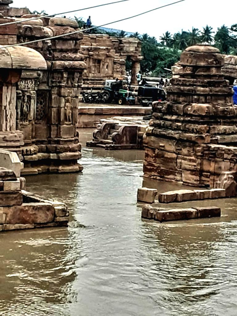 Bagalkote (Karnataka): Submerged Pattadakal temple