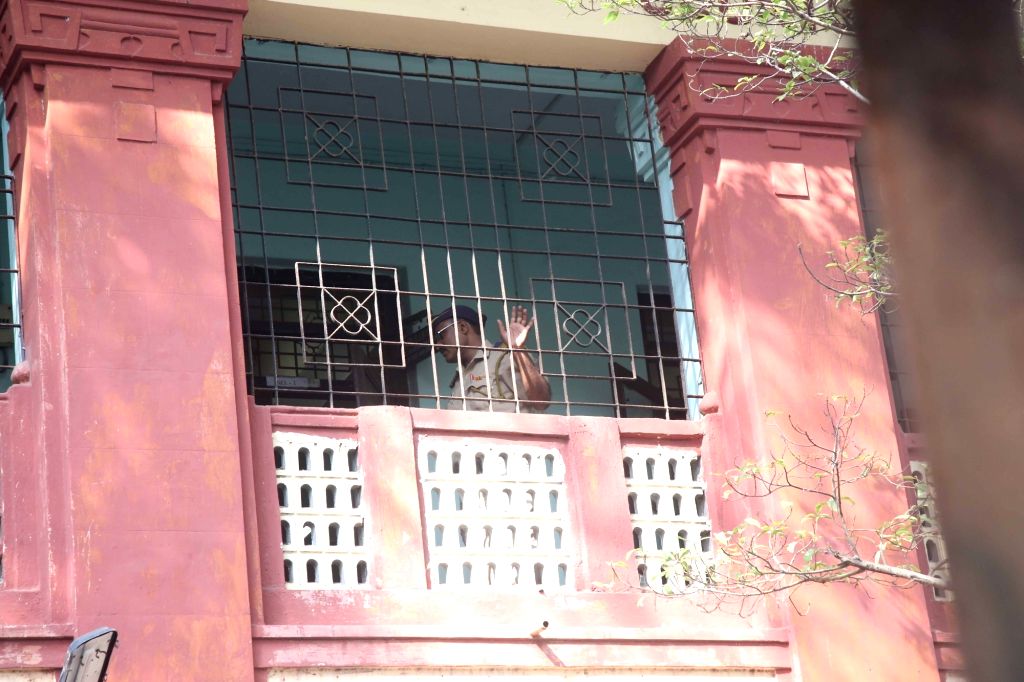 Two injured in knife attack inside Mumbai court