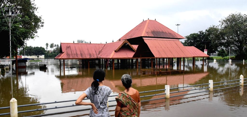 Heavy rains leave Aluva Shiva temple flooded