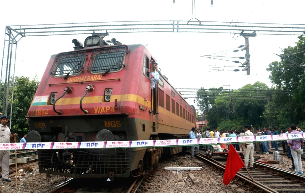 Two coaches of Rajdhani Express derail
