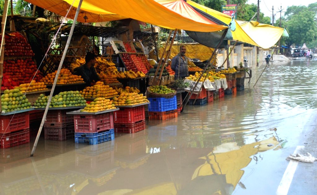 Rain causes water logging in Allahabad