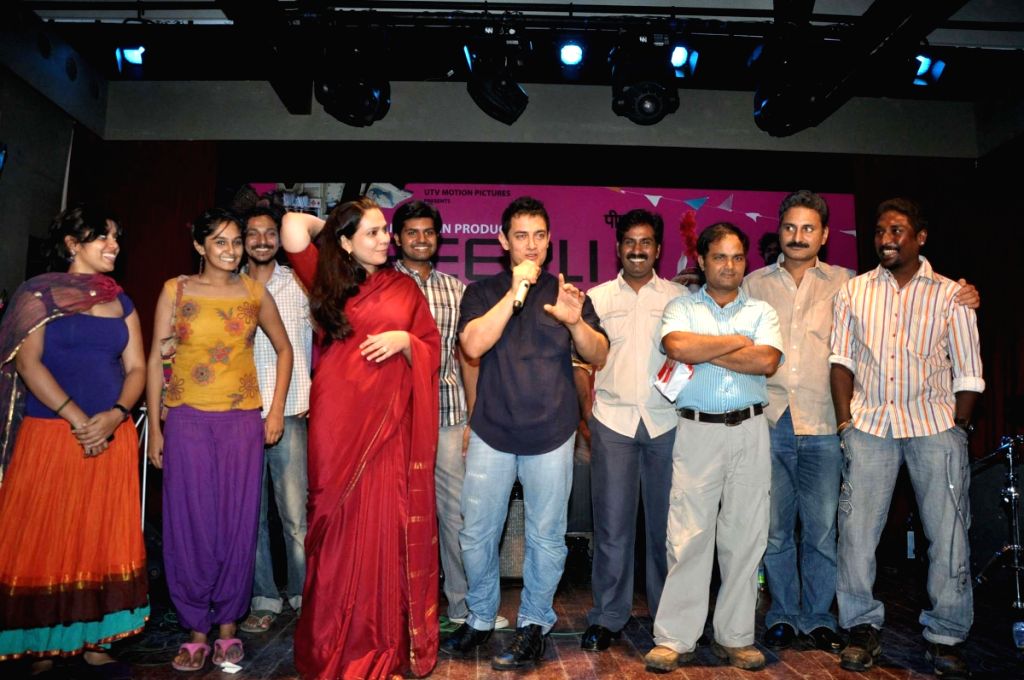 Aamir Khan, Rani Mukherjee and Karan Johar at Peepli Live music launch.