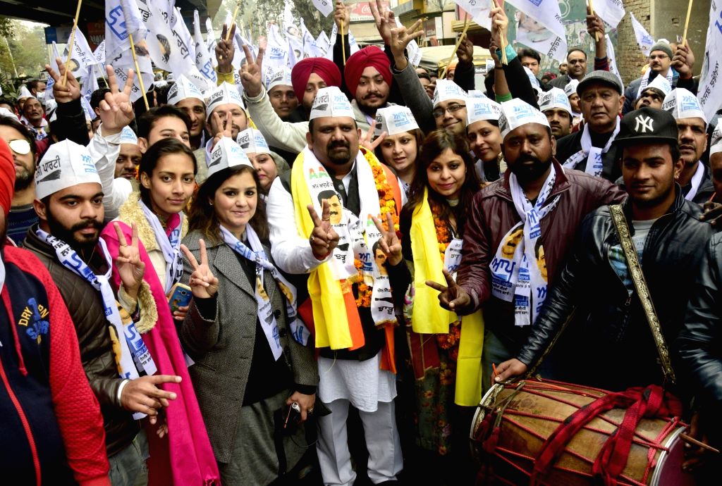 Manish Aggarwal arrives to file nomination papers