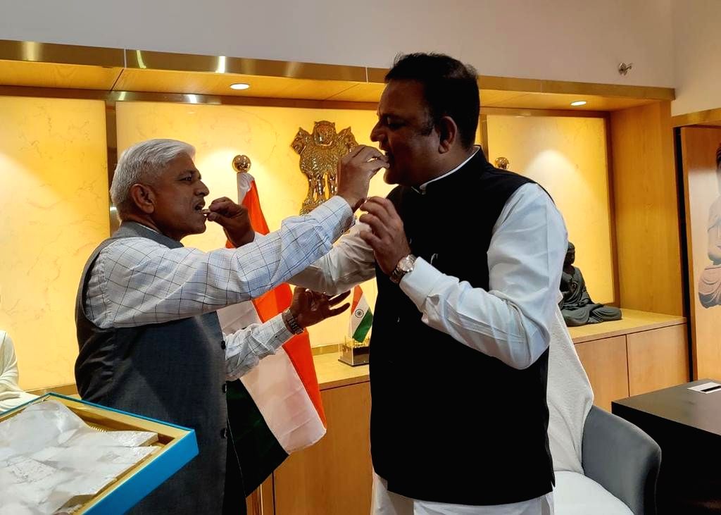 Free Photo :AAP MLA Raaj Kumar Anand takes oath as Delhi Minister