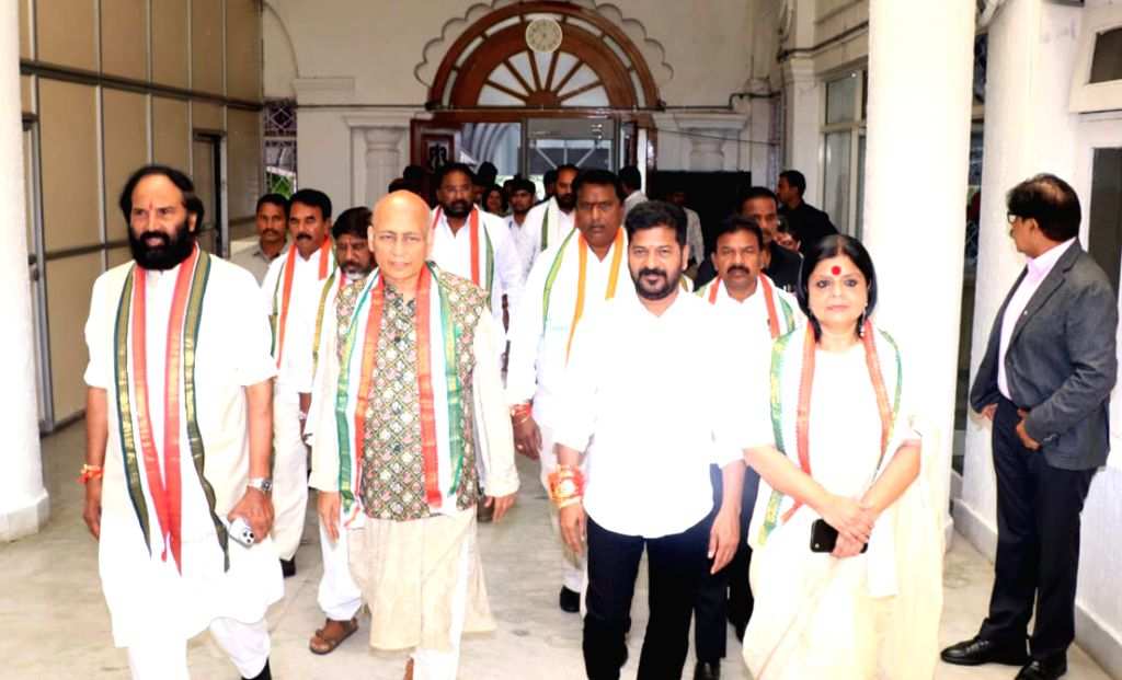 Abhishek Manu Singhvi, along with Telangana CM Revanth Reddy, arrives ...