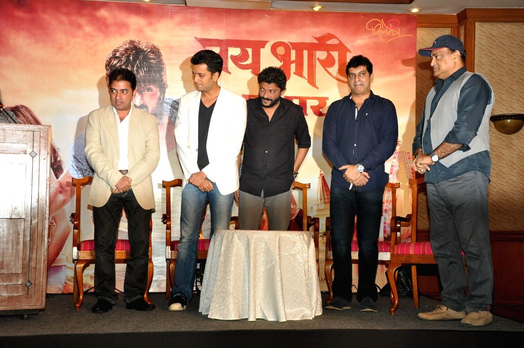 Riteish Deshmukh celebrates the success of Lai Bhari