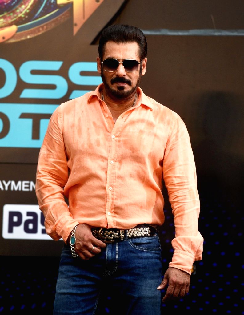 : Mumbai: Actor Salman Khan at a Press conference on the set of ...