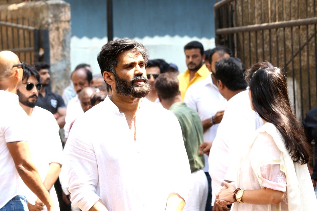 Suniel Shetty's father Veerapa Shetty funeral