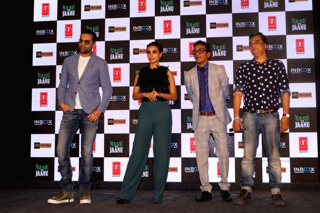 Trailer launch of the film "Nanu Ki Jaanu
