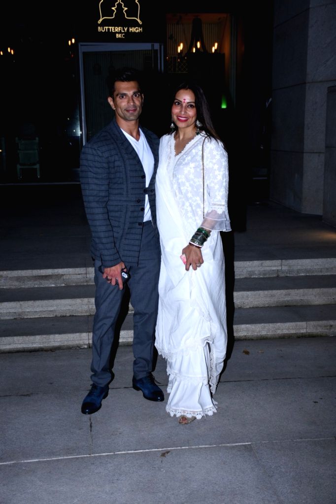 Bipasha Basu, Karan Singh Grover seen at Bandra