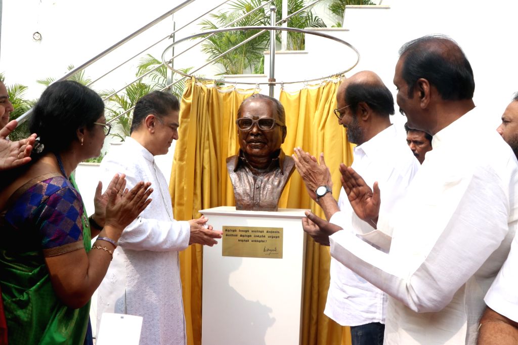 Kamal Hassan, Rajinikanth unveil the statue of K. Balachandar