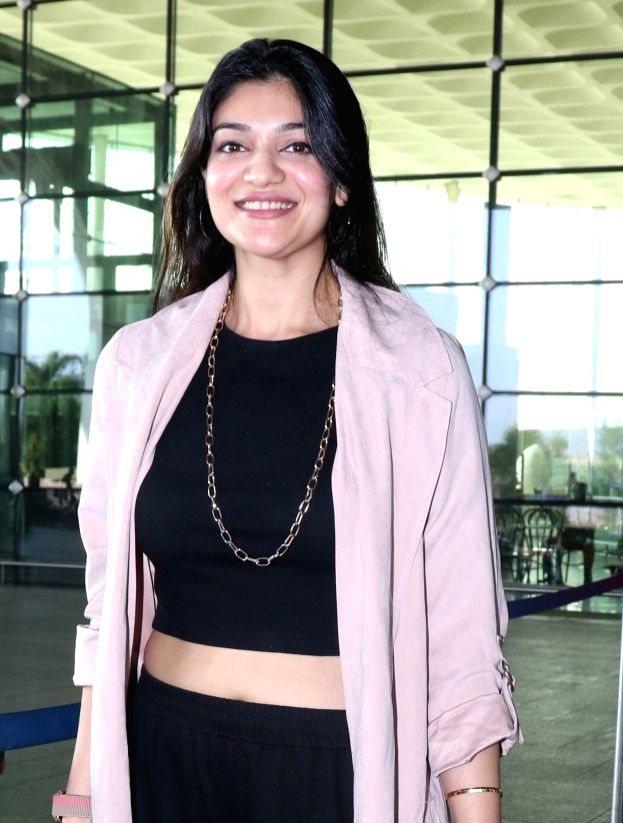 : Mumbai: Actress Aditi Gautam Spotted At Airport Departure in Mumbai