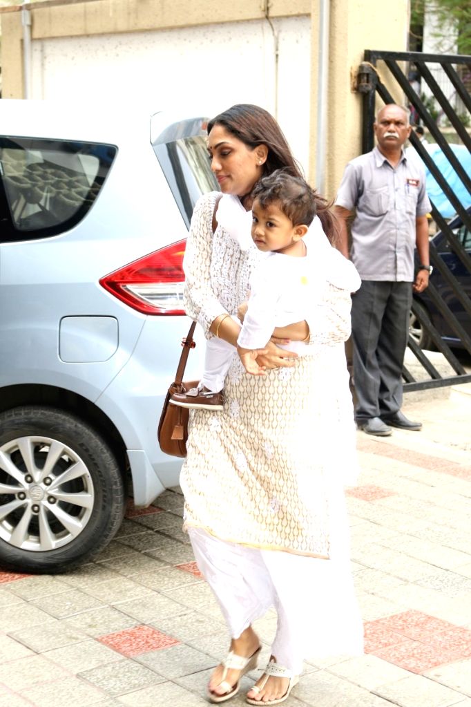Prayer meet of Aishwarya Rai Bachchanâ s father Krishnaraj Rai