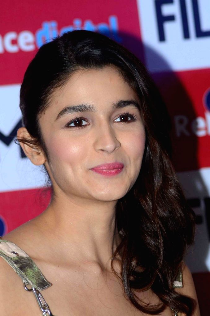 Alia, Shahid unveil latest cover of Filmfare
