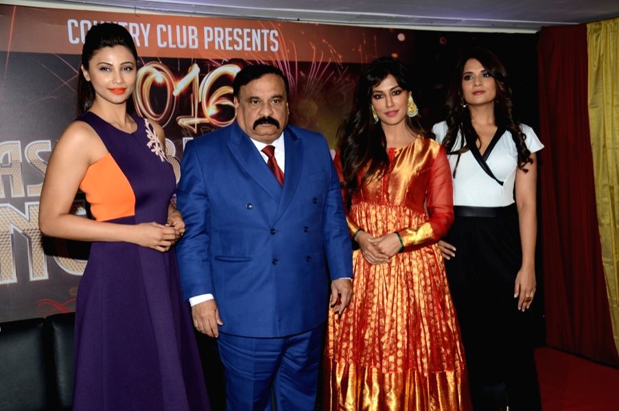 Announcement of Country Club's New Year celebrations