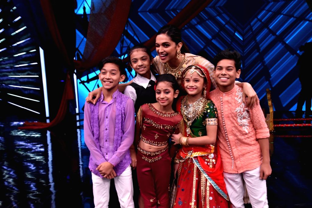 Super Dancer" - Deepika Padukone