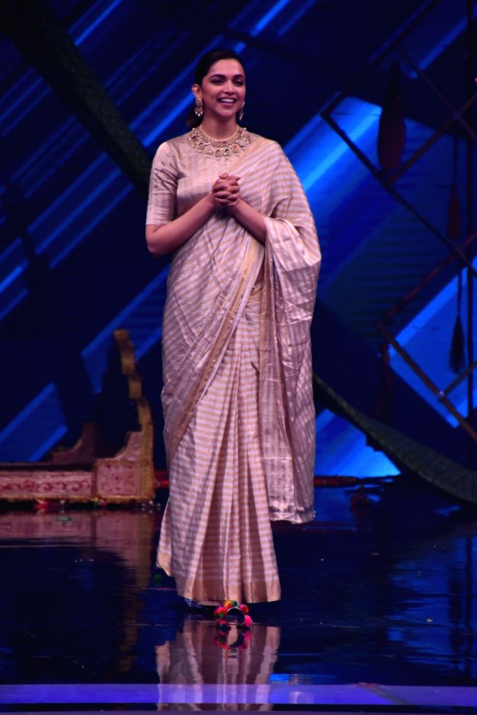 Super Dancer" - Deepika Padukone