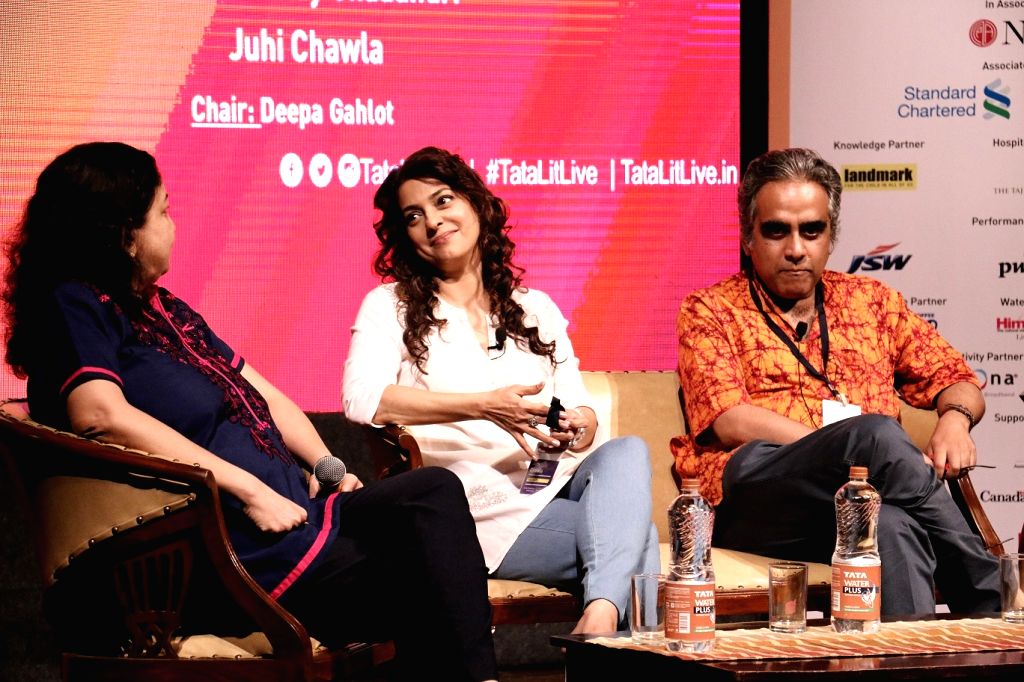 Tata Literature Live! The Mumbai LitFest" - Gulzar, Juhi Chawla