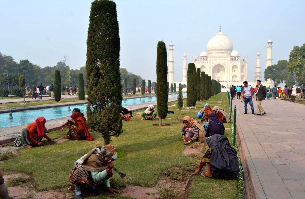 Preparations for Obama's visit underway at Taj Mahal