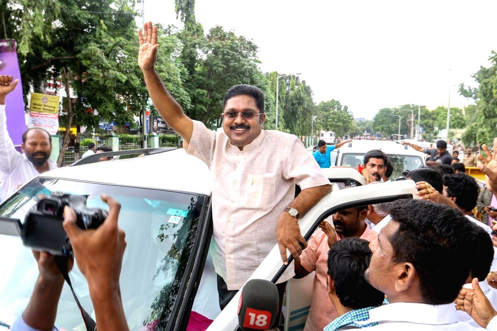 T.T.V Dhinakaran files nomination papers