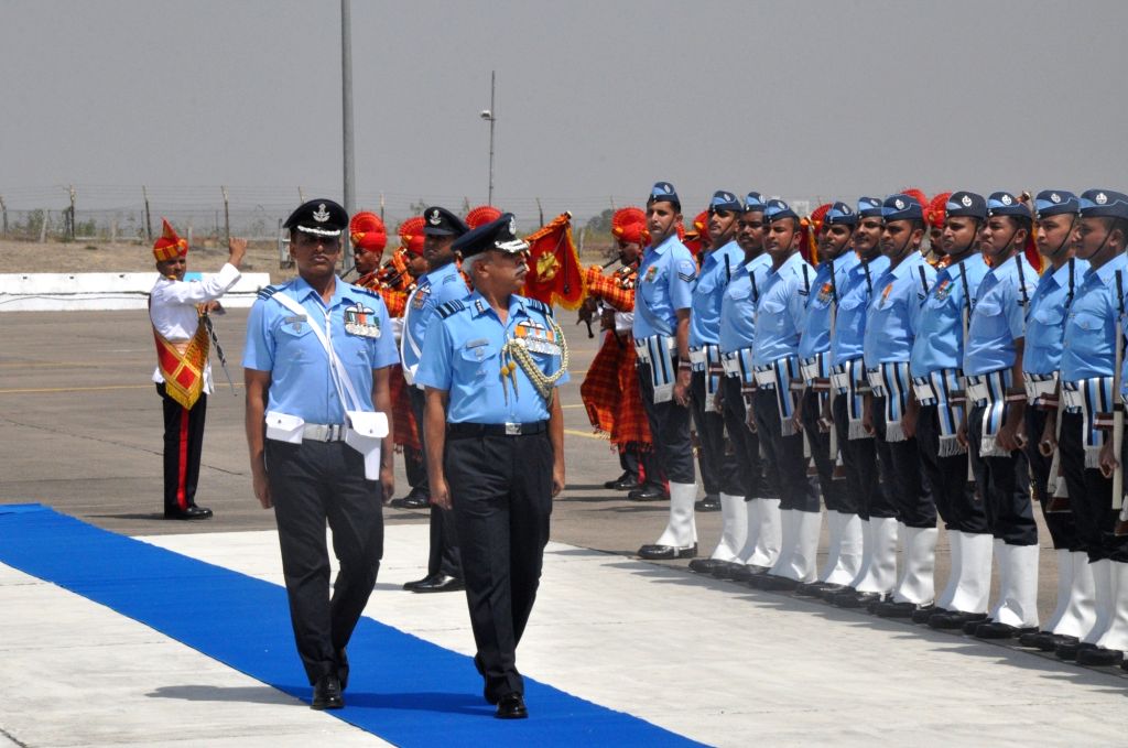 Air Marshal Rajesh Kumar visits Sonegaon Air Force Station