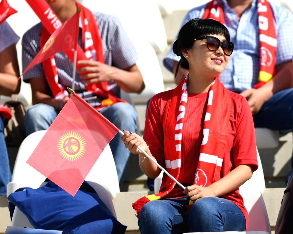 UAE-AL AIN-SOCCER-ASIAN CUP-FANS