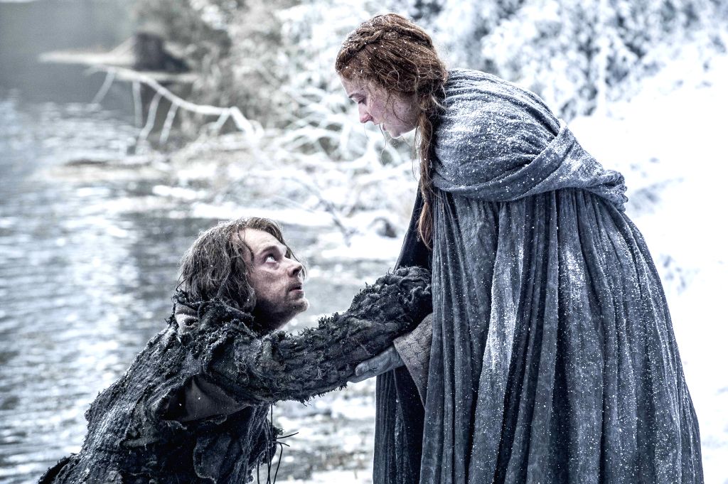 Alfie Allen reveals fate of Theon, Sansa in 'Game of Thrones' (With Image)