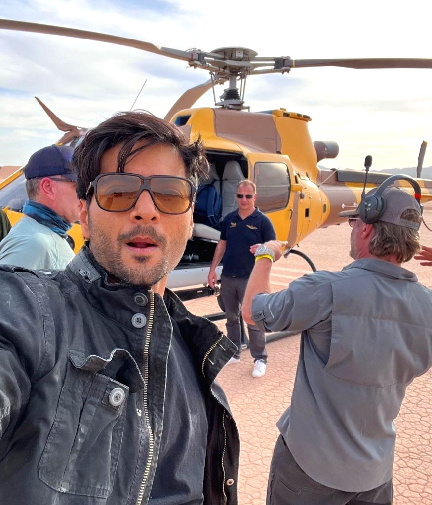 Ali Fazal shares BTS pictures with Gerard Butler from the sets of ...