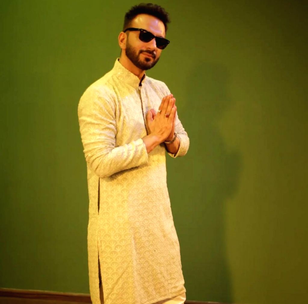 Free Photo: ALI MERCHANT