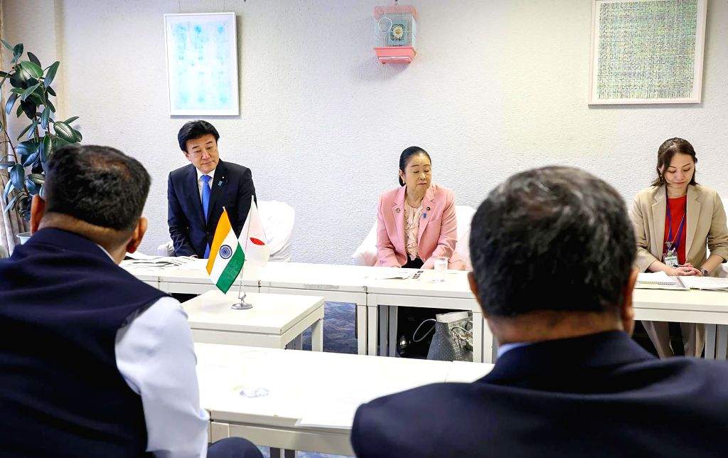All-Party Delegation meets Minoru Kihara and Shinako Tsuchiya