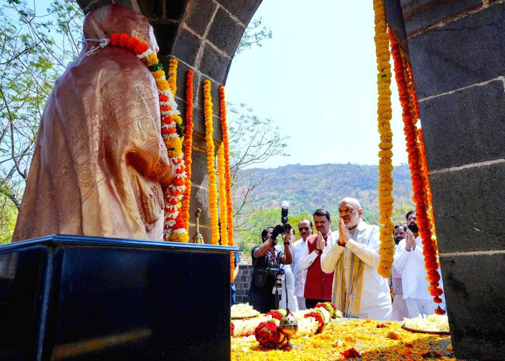 Amit Shah, Fadnavis Pay Tribute to Jijau at Pachad
