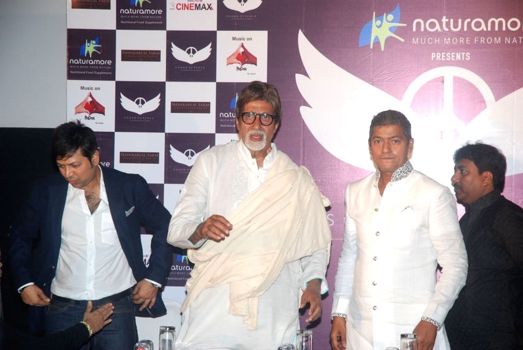 Amitabh Bachchan launches Aadesh Shrivastav's album