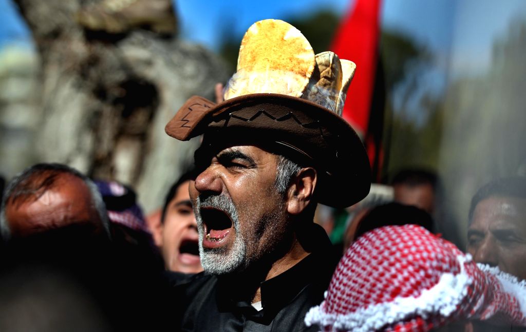 JORDAN-AMMAN-PROTEST-GOVERNMENT-TAX-HIKES
