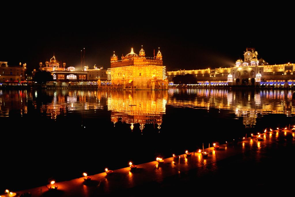 Golden Temple illuminated on Guru Gobind Singh Jayanti