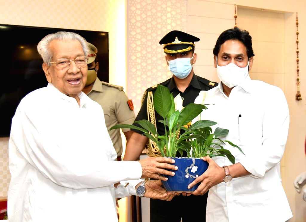 Free Photo: Andhra CM meets Governor ahead of cabinet revamp