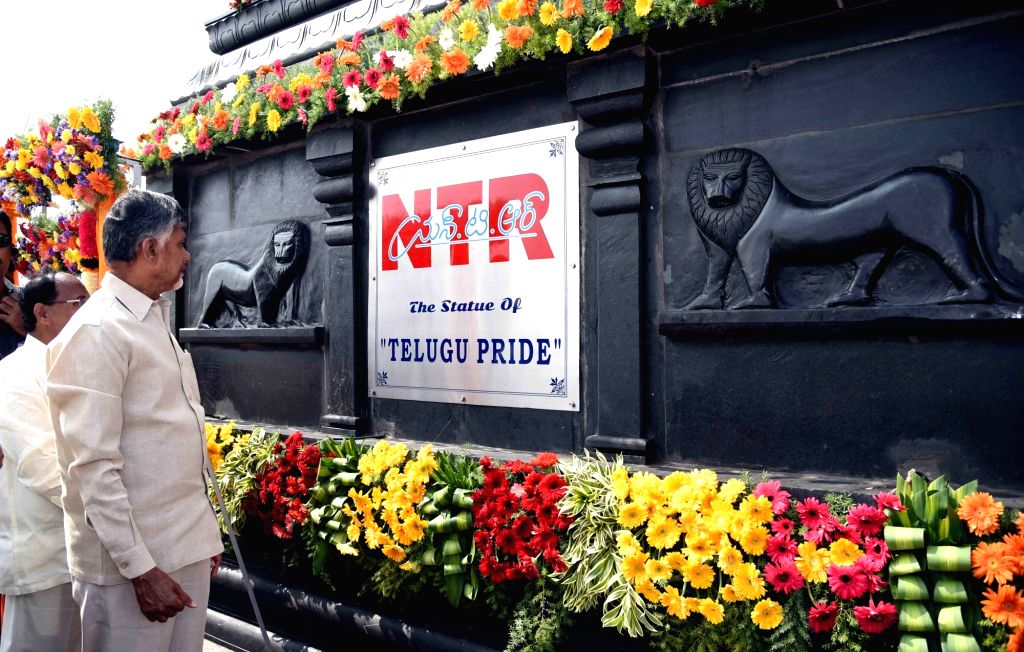 Chandrababu Naidu unveils N.T. Rama Rao's statue