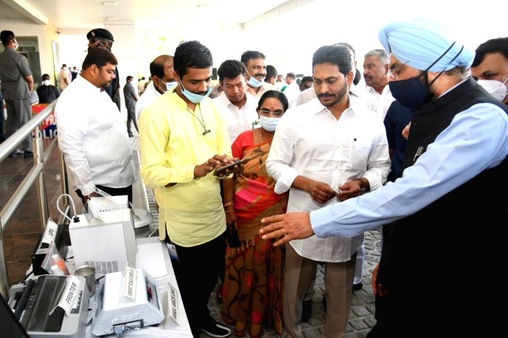 YS Jagan Mohan Reddy launches first phase of Andhra Pradesh-Amul project