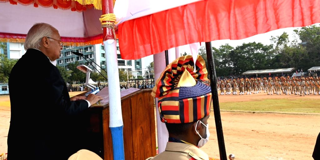 Arif Mohd Khan praises both Centre & state in R-Day speech