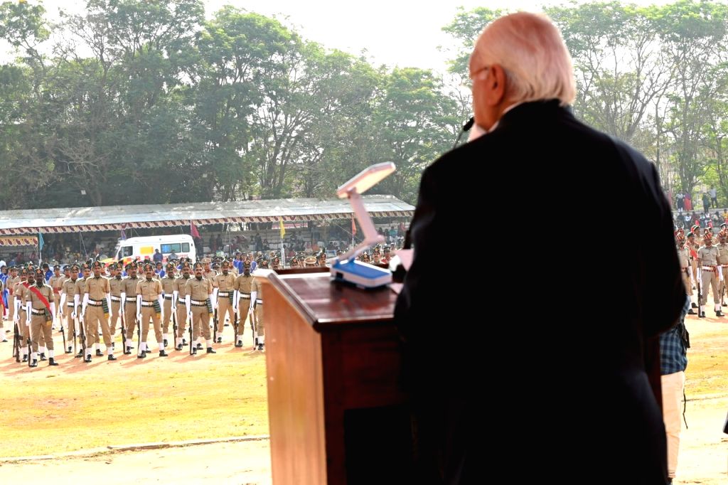 Arif Mohd Khan praises both Centre & state in R-Day speech