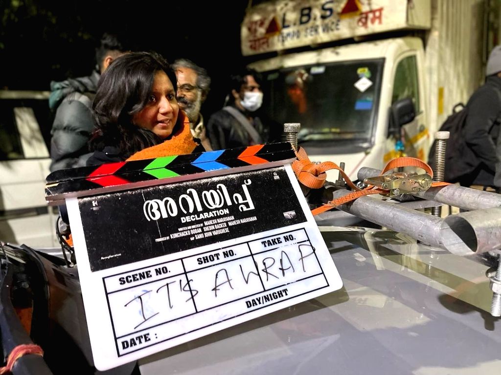 Free photo :Ariyippu wraps Indian schedule
