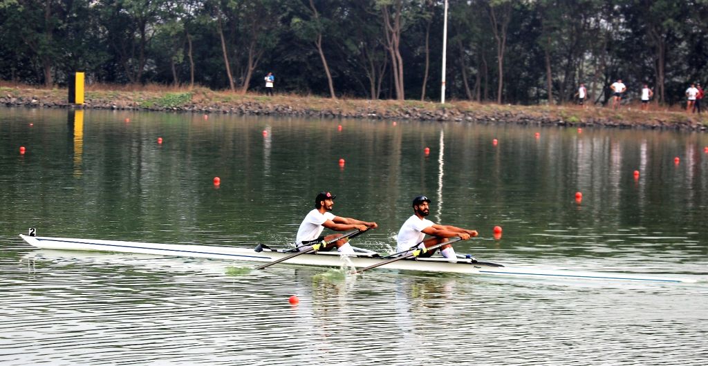 Arjun, Sukhmeet show their might, enter semis