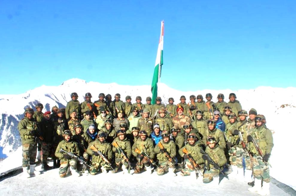 Free Photo : Army Chief General Manoj Pandey meets soldiers on the Line ...