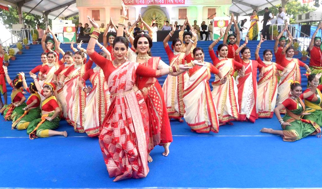 :Kolkata:Artists perform during a programme to thank UNESCO.
